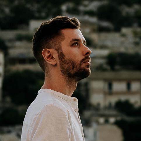 Rotating Tyre and Wheel Detailing Stand by Karol Cichoń MakerWorld: Download Free 3D Models